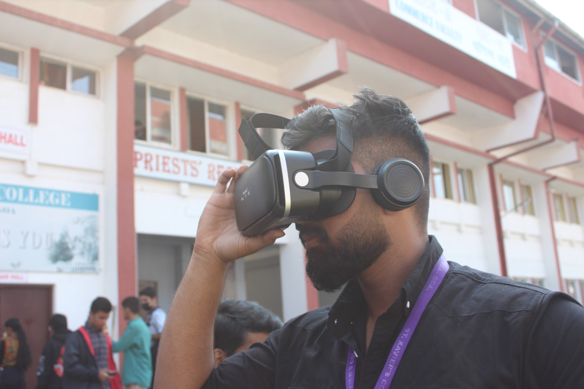 VR Booth in Goa: Experience virtual reality | PhotoboothGoa